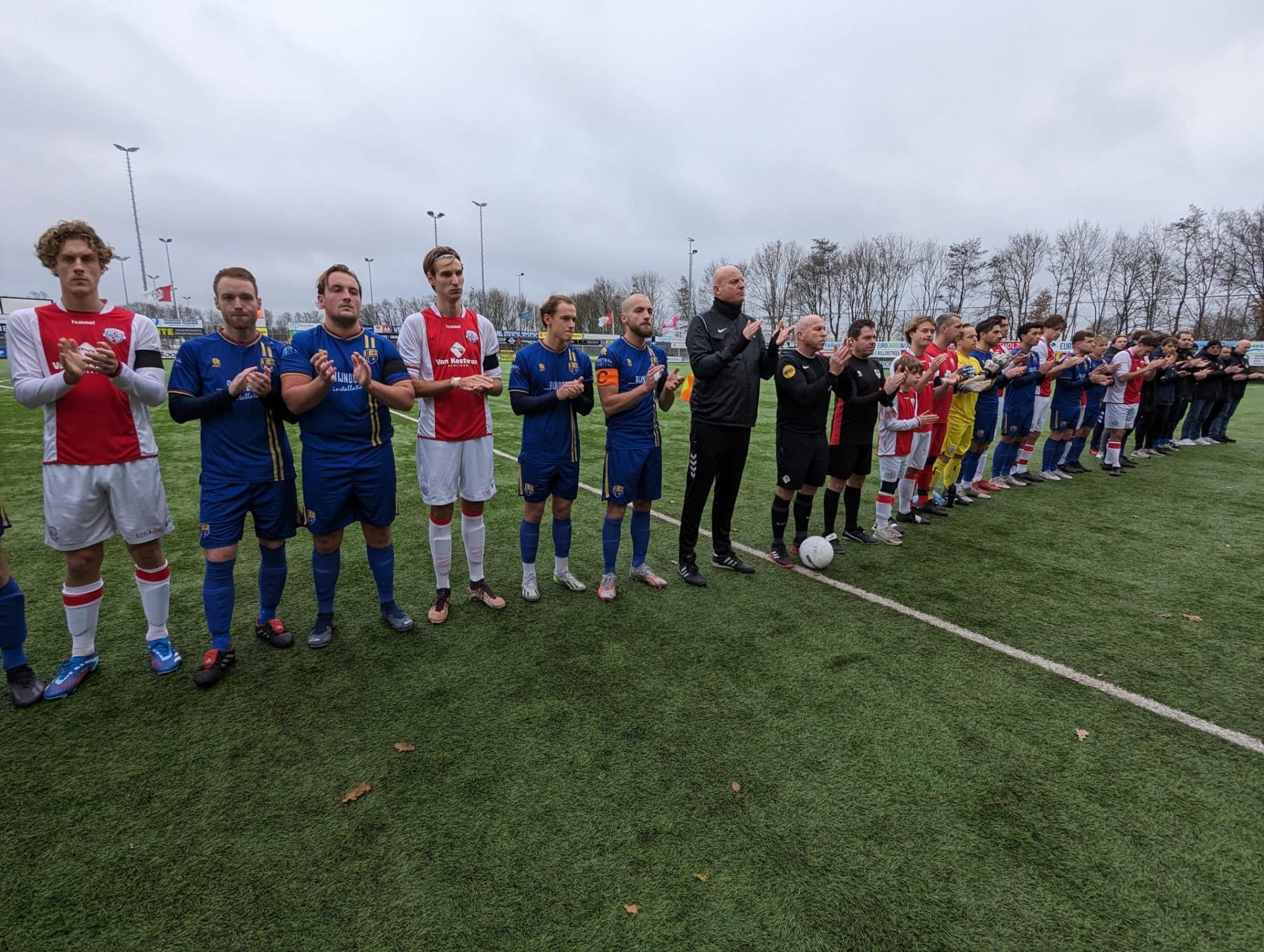 Indrukwekkend eerbetoon aan Floris van Dam en Roos Bekkerin ...